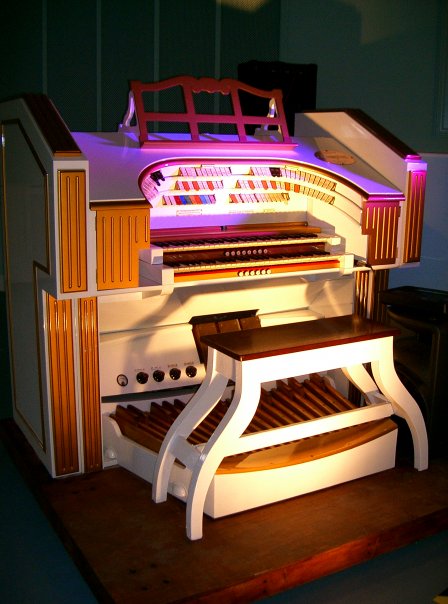 Bilston, Town Hall – The Cinema Organ Society