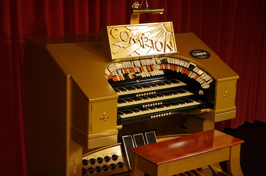 Hampton-in-Arden, Fentham Hall – The Cinema Organ Society