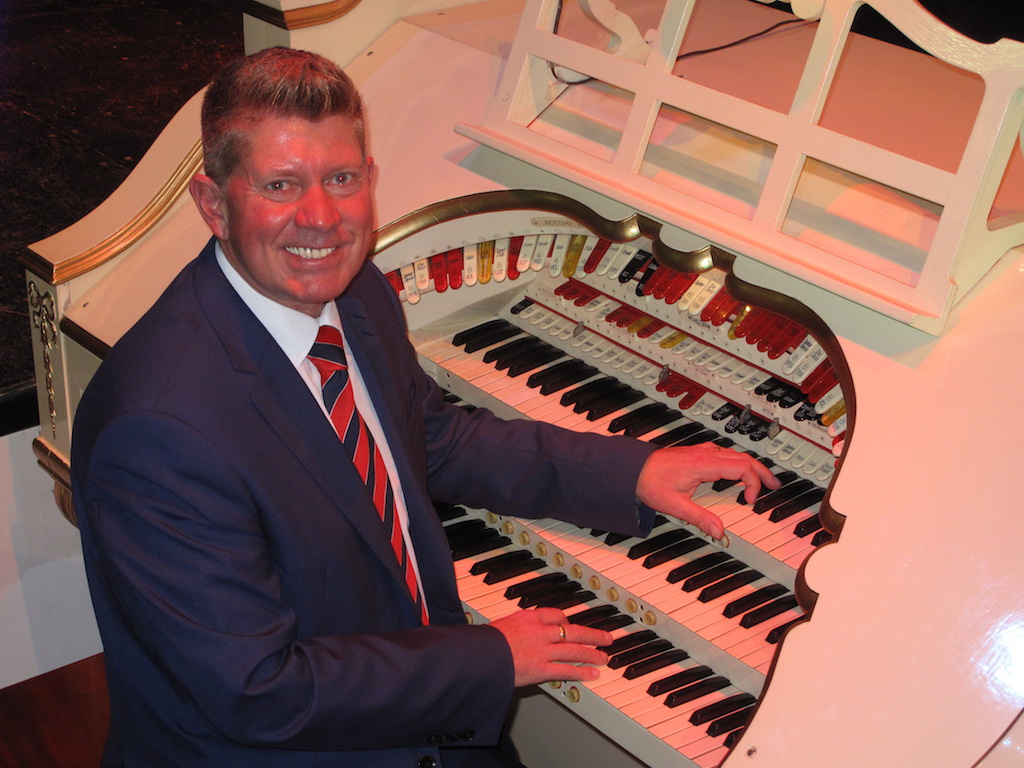 Robert Wolfe – The Cinema Organ Society