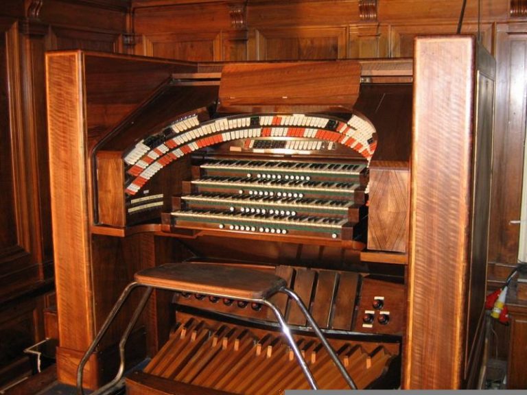 Southampton, Guildhall – The Cinema Organ Society