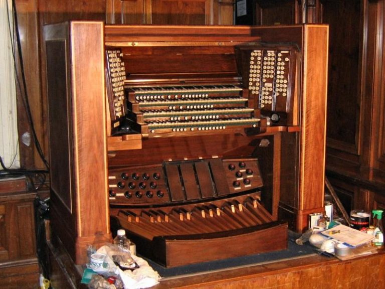 Southampton, Guildhall – The Cinema Organ Society