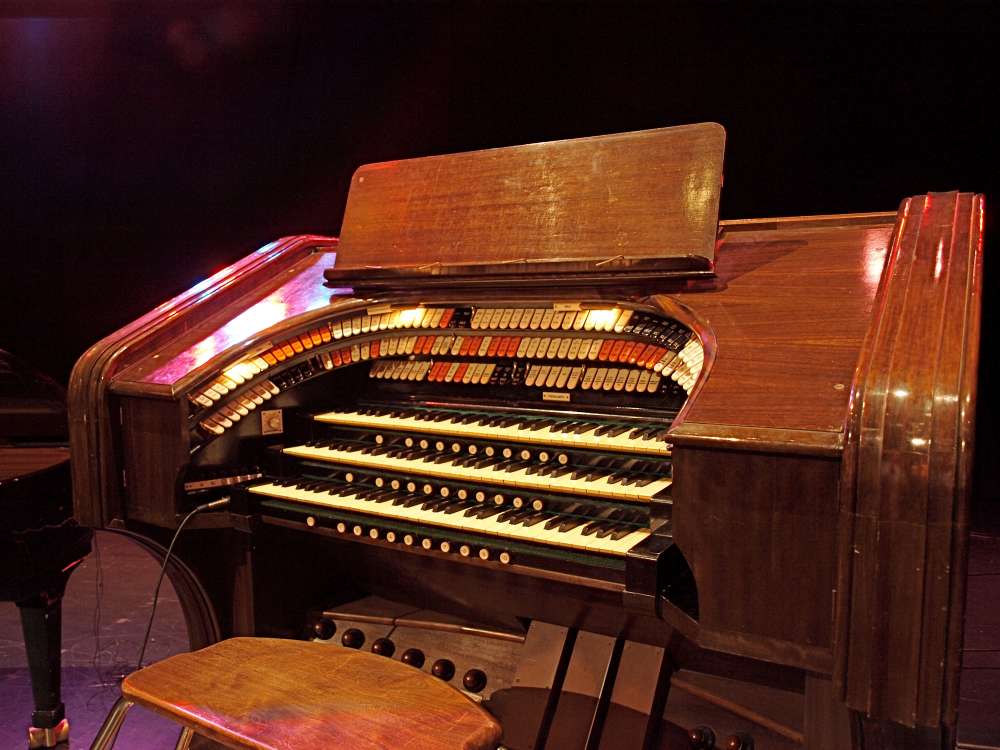 Watford, Colosseum – The Cinema Organ Society