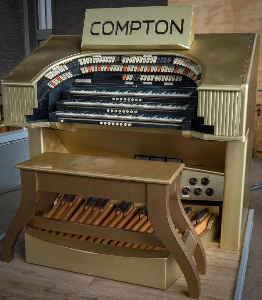 Clayhall, St John Vianney Church – The Cinema Organ Society