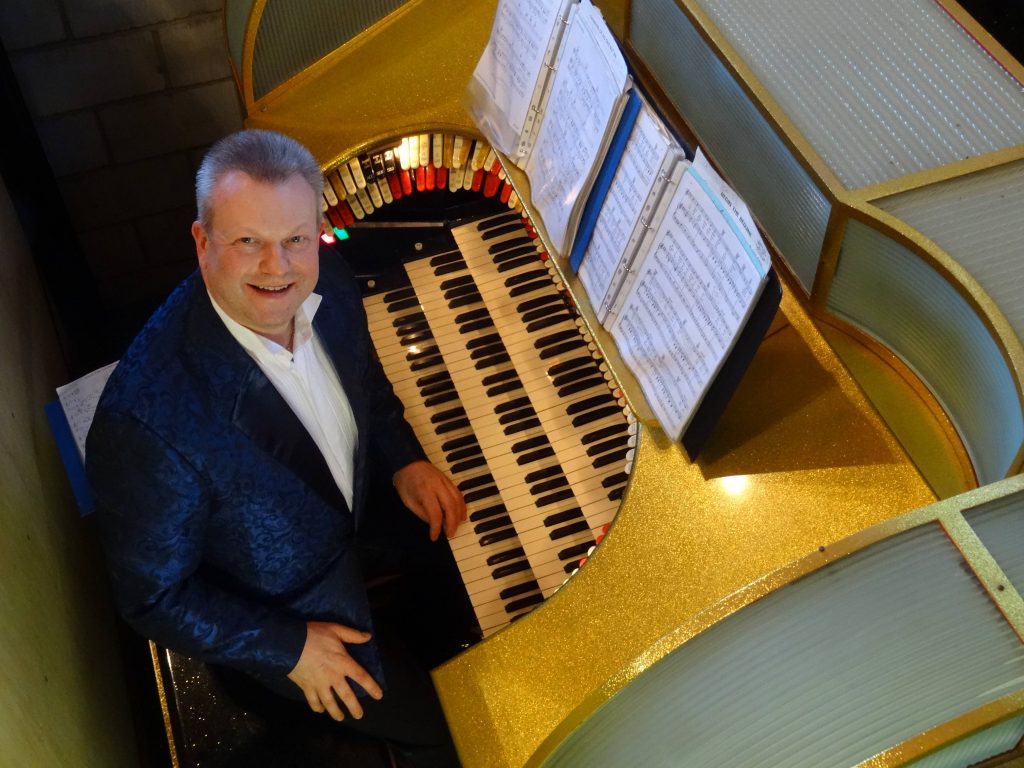 Andrew Nix – The Cinema Organ Society